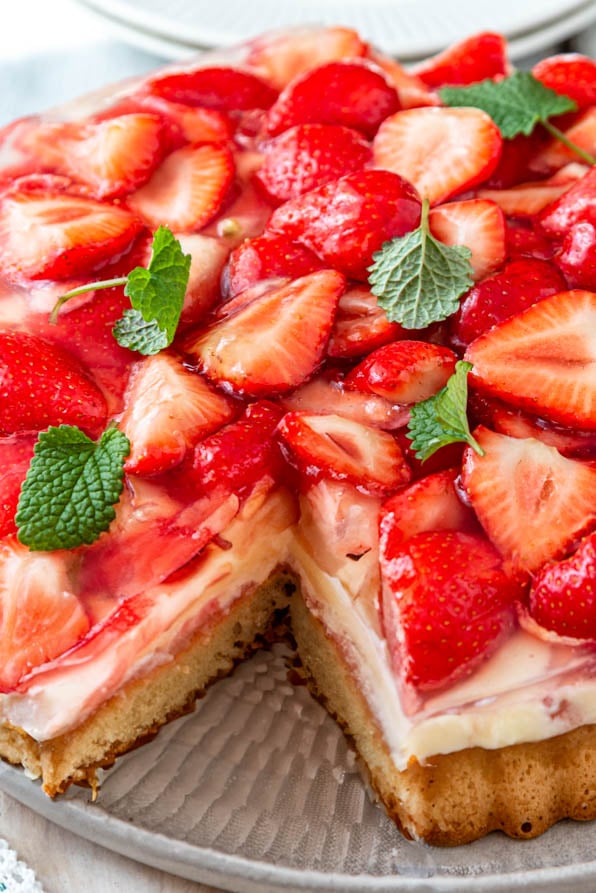 Omas Erdbeerkuchen mit Pudding - davon bekommst du nicht genug | Rezept